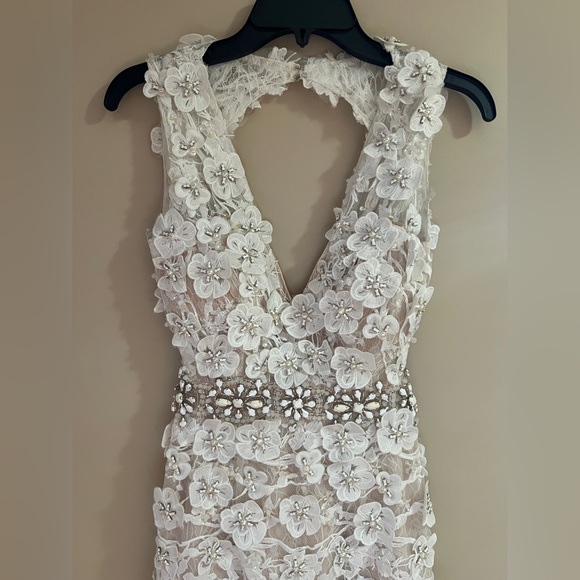 Gianni Bini | Dresses | Gianni Bini White Nude Flower Dress | Poshmark